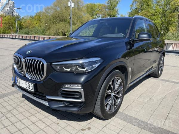 Melns BMW X5 2021 Rīga, ar dzinēja tilpumu 3.00 L un nobraukumu 101 tūkst. km par 44900 €, foto 2 vietnē AUTOMOTO.COM.LV