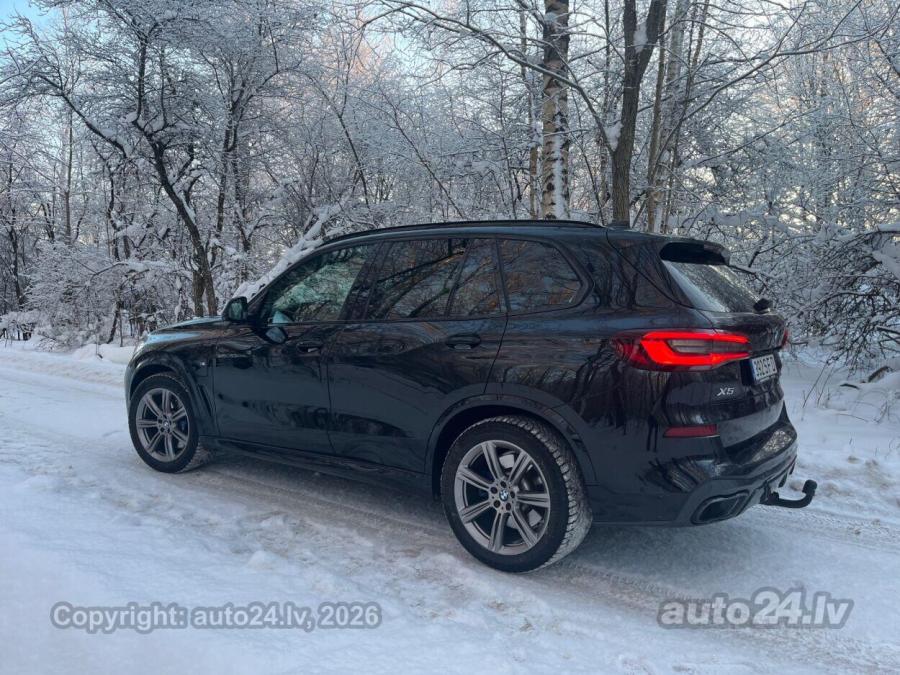 Melns BMW X5 2021 Tallina, ar dzinēja tilpumu 3.00 L un nobraukumu 81 tūkst. km par 62900 €, foto 3 vietnē AUTOMOTO.COM.LV