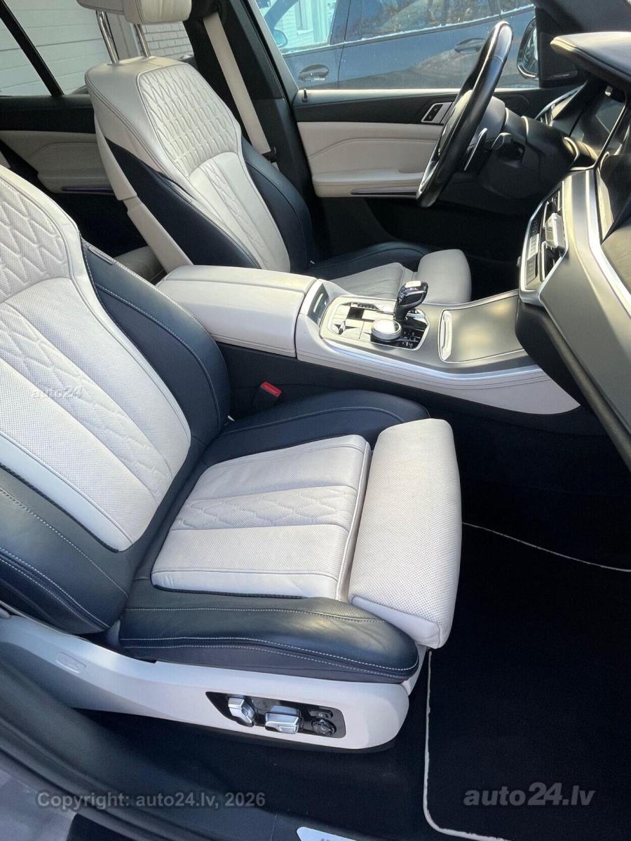 Melns BMW X5 2021 Tallina, ar dzinēja tilpumu 3.00 L un nobraukumu 81 tūkst. km par 62900 €, foto 16 vietnē AUTOMOTO.COM.LV