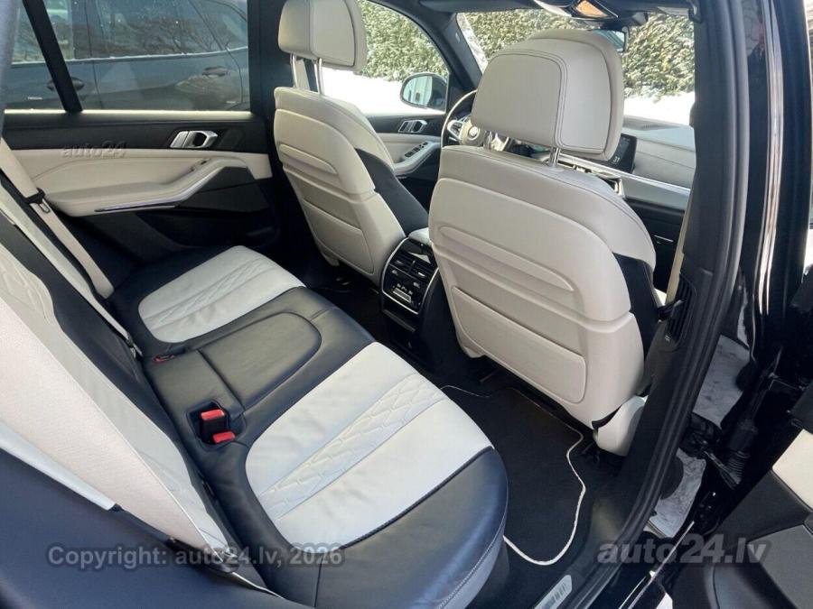 Melns BMW X5 2021 Tallina, ar dzinēja tilpumu 3.00 L un nobraukumu 81 tūkst. km par 62900 €, foto 19 vietnē AUTOMOTO.COM.LV