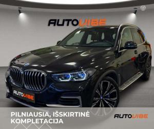 Melns BMW X5 2021 Viļņa, ar dzinēja tilpumu 3.00 L un nobraukumu 105 tūkst. km par 53666 €, foto  vietnē AUTOMOTO.COM.LV