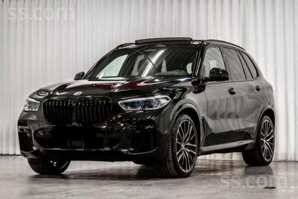 Melns BMW X5 2021 Tukums, ar dzinēja tilpumu 3.00 L un nobraukumu 0 tūkst. km par 49990 €, foto 1 vietnē AUTOMOTO.COM.LV