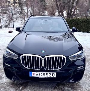 Melns BMW X5 2021 Viļņa, ar dzinēja tilpumu 3.00 L un nobraukumu 75 tūkst. km par 56900 €, foto 3 vietnē AUTOMOTO.COM.LV