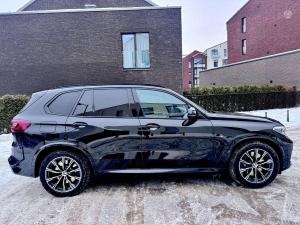 Melns BMW X5 2021 Viļņa, ar dzinēja tilpumu 3.00 L un nobraukumu 75 tūkst. km par 56900 €, foto 6 vietnē AUTOMOTO.COM.LV