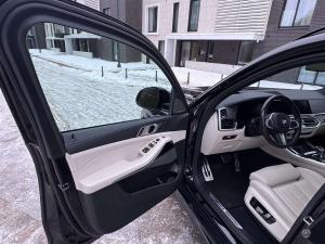 Melns BMW X5 2021 Viļņa, ar dzinēja tilpumu 3.00 L un nobraukumu 75 tūkst. km par 56900 €, foto 16 vietnē AUTOMOTO.COM.LV