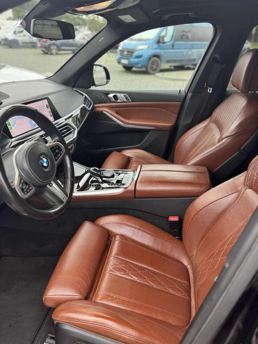 Black BMW X5 2021 in Kaunas, with an engine capacity of 3.00 L and mileage of 62 thousand km for 44400 €, photo 12 on AUTOMOTO.COM.LV
