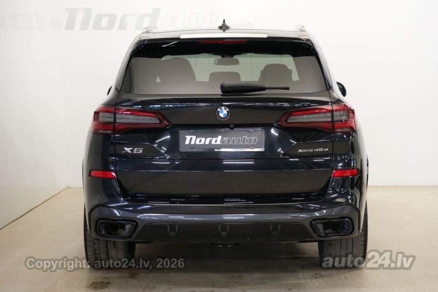 Melns BMW X5 2021 Tallina, ar dzinēja tilpumu 3.00 L un nobraukumu 145 tūkst. km par 50900 €, foto 4 vietnē AUTOMOTO.COM.LV