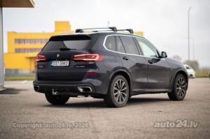Black BMW X5 2021 in Tallinn, with an engine capacity of 3.00 L and mileage of 118 thousand km for 49000 €, photo 3 on AUTOMOTO.COM.LV