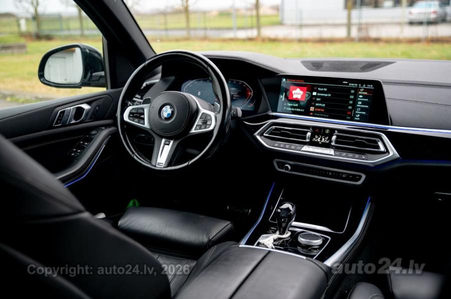 Black BMW X5 2021 in Tallinn, with an engine capacity of 3.00 L and mileage of 118 thousand km for 49000 €, photo 4 on AUTOMOTO.COM.LV
