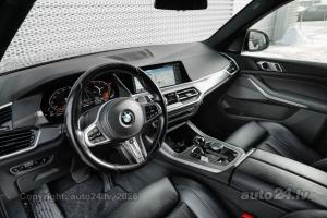 Black BMW X5 2021 in Riga, with an engine capacity of 3.00 L and mileage of 136 thousand km for 42671 €, photo 12 on AUTOMOTO.COM.LV