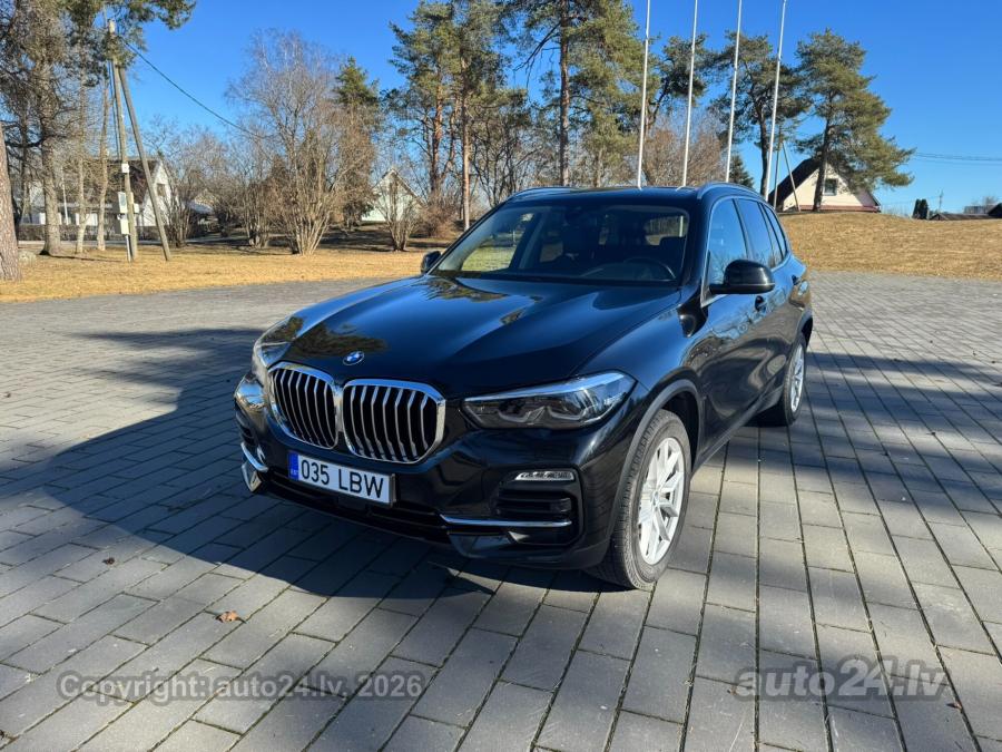 Black BMW X5 2021 in Tallinn, with an engine capacity of 3.00 L and mileage of 162 thousand km for 45500 €, photo 1 on AUTOMOTO.COM.LV