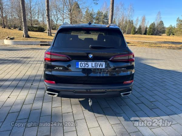 Black BMW X5 2021 in Tallinn, with an engine capacity of 3.00 L and mileage of 162 thousand km for 45500 €, photo 4 on AUTOMOTO.COM.LV