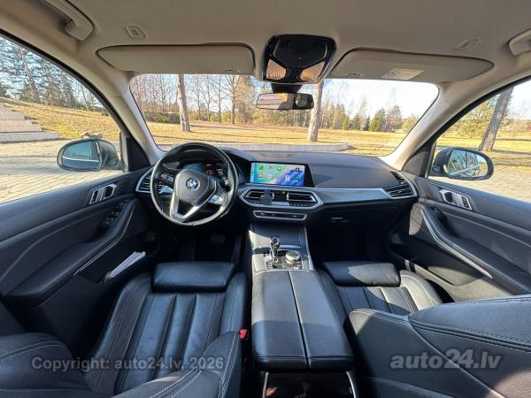 Black BMW X5 2021 in Tallinn, with an engine capacity of 3.00 L and mileage of 162 thousand km for 45500 €, photo 5 on AUTOMOTO.COM.LV
