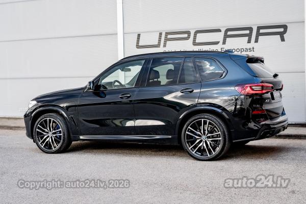 Black BMW X5 2021 in Parnu, with an engine capacity of 3.00 L and mileage of 124 thousand km for 47490 €, photo 6 on AUTOMOTO.COM.LV