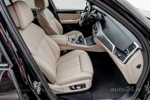 Melns BMW X5 2021 Pērnava, ar dzinēja tilpumu 3.00 L un nobraukumu 124 tūkst. km par 47490 €, foto 13 vietnē AUTOMOTO.COM.LV