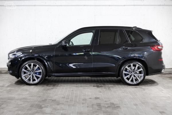 Black BMW X5 2021 in Vilnius, with an engine capacity of 3.00 L and mileage of 138 thousand km for 49991 €, photo 4 on AUTOMOTO.COM.LV