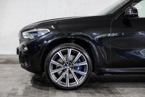 Black BMW X5 2021 in Vilnius, with an engine capacity of 3.00 L and mileage of 138 thousand km for 49991 €, photo 6 on AUTOMOTO.COM.LV