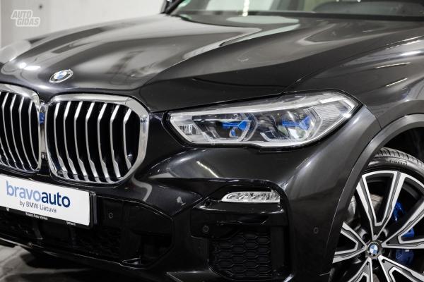 Black BMW X5 2021 in Vilnius, with an engine capacity of 3.00 L and mileage of 138 thousand km for 49991 €, photo 7 on AUTOMOTO.COM.LV
