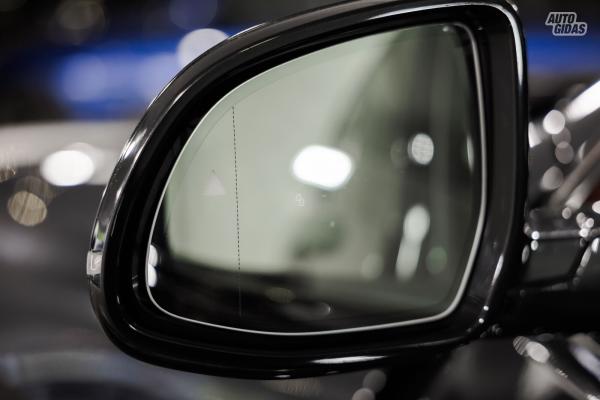 Black BMW X5 2021 in Vilnius, with an engine capacity of 3.00 L and mileage of 138 thousand km for 49991 €, photo 9 on AUTOMOTO.COM.LV