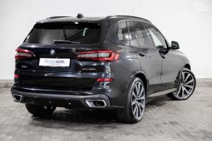 Black BMW X5 2021 in Vilnius, with an engine capacity of 3.00 L and mileage of 138 thousand km for 49991 €, photo 11 on AUTOMOTO.COM.LV