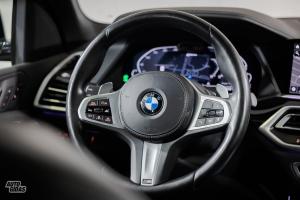 Black BMW X5 2021 in Vilnius, with an engine capacity of 3.00 L and mileage of 138 thousand km for 49991 €, photo 19 on AUTOMOTO.COM.LV