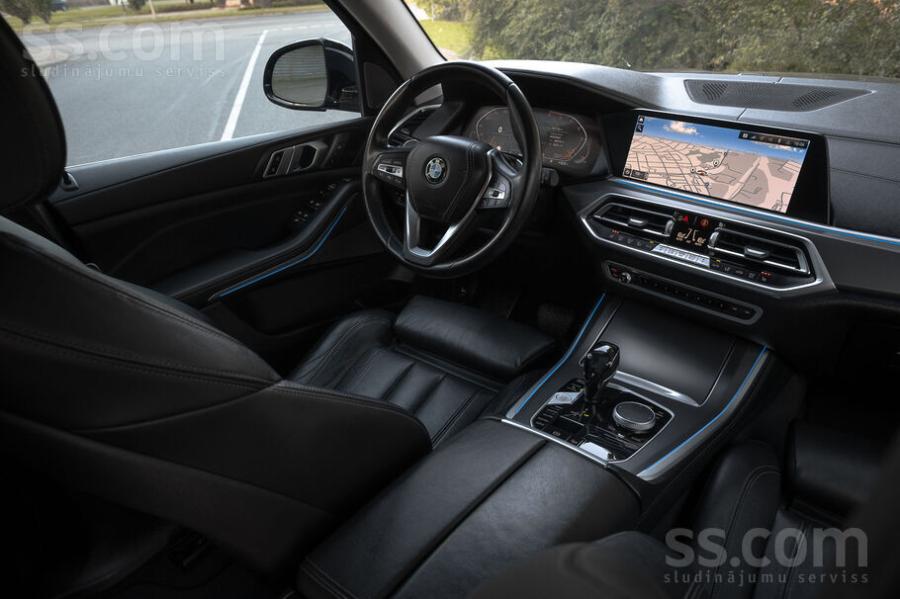 Black BMW X5 2021 in Riga, with an engine capacity of 3.00 L and mileage of 177 thousand km for 40500 €, photo 15 on AUTOMOTO.COM.LV