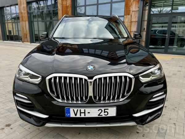 Black BMW X5 2021 in Riga, with an engine capacity of 3.00 L and mileage of 177 thousand km for 40500 €, photo 10 on AUTOMOTO.COM.LV