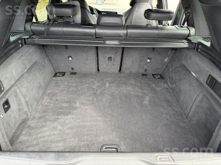 Black BMW X5 2021 in Riga, with an engine capacity of 4.40 L and mileage of 195 thousand km for 43000 €, photo 13 on AUTOMOTO.COM.LV