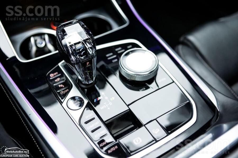 Black BMW X5 2021 in Riga, with an engine capacity of 4.40 L and mileage of 195 thousand km for 43000 €, photo 14 on AUTOMOTO.COM.LV
