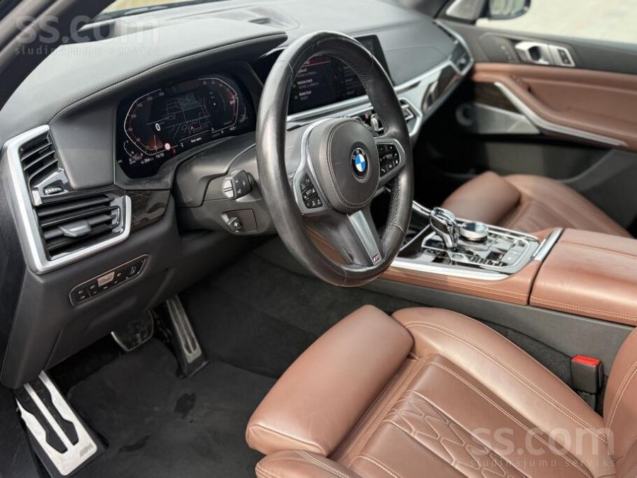 Black BMW X5 2021 in Riga, with an engine capacity of 3.00 L and mileage of 148 thousand km for 51555 €, photo 20 on AUTOMOTO.COM.LV