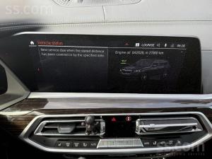 Black BMW X5 2021 in Riga, with an engine capacity of 3.00 L and mileage of 148 thousand km for 51555 €, photo 33 on AUTOMOTO.COM.LV