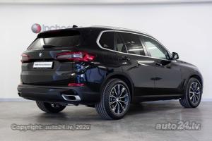 Melns BMW X5 2021 Tallina, ar dzinēja tilpumu 3.00 L un nobraukumu 51 tūkst. km par 70000 €, foto 3 vietnē AUTOMOTO.COM.LV