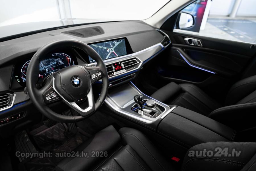 Melns BMW X5 2021 Tallina, ar dzinēja tilpumu 3.00 L un nobraukumu 51 tūkst. km par 70000 €, foto 5 vietnē AUTOMOTO.COM.LV