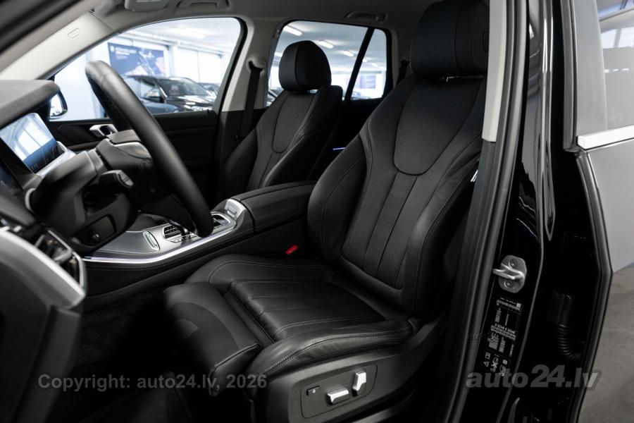 Melns BMW X5 2021 Tallina, ar dzinēja tilpumu 3.00 L un nobraukumu 51 tūkst. km par 70000 €, foto 10 vietnē AUTOMOTO.COM.LV