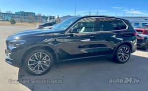 Melns BMW X5 2021 Tallina, ar dzinēja tilpumu 3.00 L un nobraukumu 51 tūkst. km par 70000 €, foto 12 vietnē AUTOMOTO.COM.LV