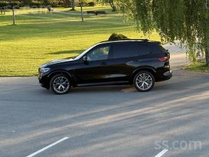 Melns BMW X5 2021 Rīga, ar dzinēja tilpumu 3.00 L un nobraukumu 81 tūkst. km par 56500 €, foto 3 vietnē AUTOMOTO.COM.LV