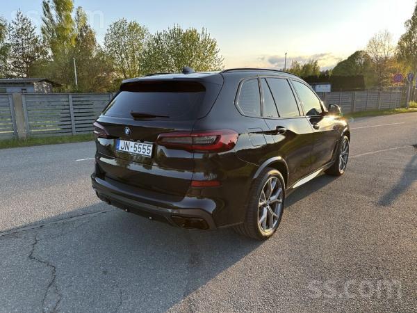 Melns BMW X5 2021 Rīga, ar dzinēja tilpumu 3.00 L un nobraukumu 81 tūkst. km par 56500 €, foto 5 vietnē AUTOMOTO.COM.LV