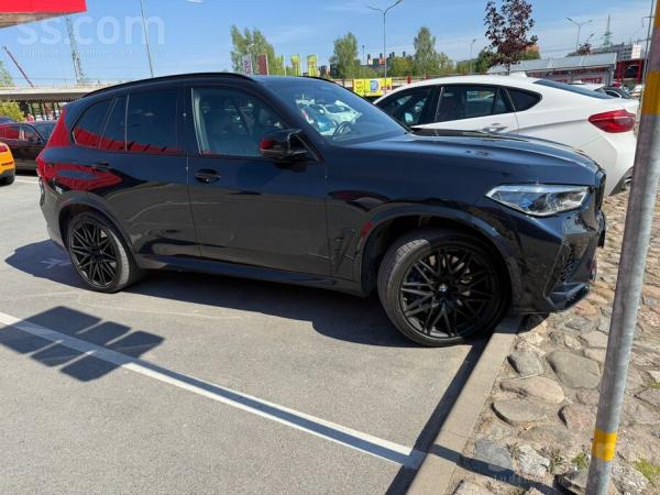 Melns BMW X5 2021 Rīga, ar dzinēja tilpumu 4.40 L un nobraukumu 108 tūkst. km par 55000 €, foto 1 vietnē AUTOMOTO.COM.LV