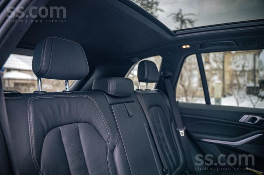Melns BMW X5 2021 Rīga, ar dzinēja tilpumu 3.00 L un nobraukumu 0 tūkst. km par 52990 €, foto 13 vietnē AUTOMOTO.COM.LV