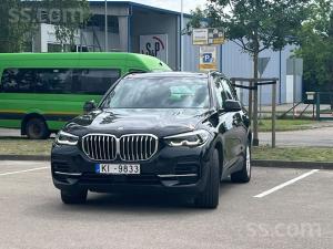 Melns BMW X5 2021 Rīga, ar dzinēja tilpumu 3.00 L un nobraukumu 104 tūkst. km par 38650 €, foto  vietnē AUTOMOTO.COM.LV