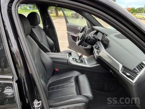 Melns BMW X5 2021 Rīga, ar dzinēja tilpumu 3.00 L un nobraukumu 104 tūkst. km par 38650 €, foto 16 vietnē AUTOMOTO.COM.LV