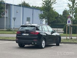 Melns BMW X5 2021 Rīga, ar dzinēja tilpumu 3.00 L un nobraukumu 104 tūkst. km par 38650 €, foto 19 vietnē AUTOMOTO.COM.LV