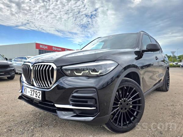 Melns BMW X5 2021 Daugavpils, ar dzinēja tilpumu 3.00 L un nobraukumu 0 tūkst. km par 37800 €, foto 1 vietnē AUTOMOTO.COM.LV