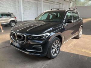 Melns BMW X5 2021 Viļņa, ar dzinēja tilpumu 2.99 L un nobraukumu 183 tūkst. km par 28500 €, foto  vietnē AUTOMOTO.COM.LV