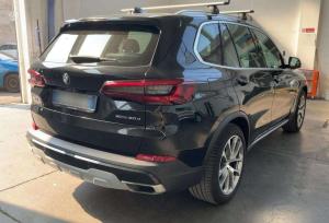 Black BMW X5 2021 in Vilnius, with an engine capacity of 2.99 L and mileage of 183 thousand km for 28500 €, photo 7 on AUTOMOTO.COM.LV