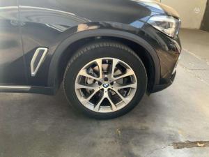 Black BMW X5 2021 in Vilnius, with an engine capacity of 2.99 L and mileage of 183 thousand km for 28500 €, photo 9 on AUTOMOTO.COM.LV