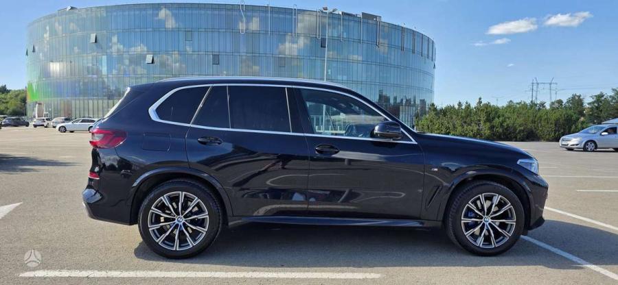 Melns BMW X5 2021 Šauļi, ar dzinēja tilpumu 2.99 L un nobraukumu 73 tūkst. km par 55000 €, foto 9 vietnē AUTOMOTO.COM.LV