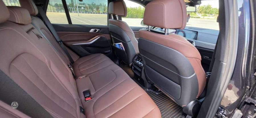Melns BMW X5 2021 Šauļi, ar dzinēja tilpumu 2.99 L un nobraukumu 73 tūkst. km par 55000 €, foto 14 vietnē AUTOMOTO.COM.LV