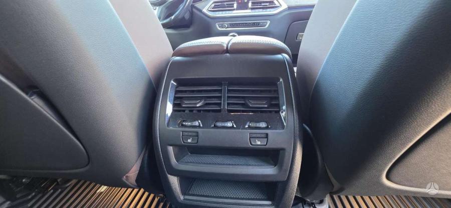 Melns BMW X5 2021 Šauļi, ar dzinēja tilpumu 2.99 L un nobraukumu 73 tūkst. km par 55000 €, foto 15 vietnē AUTOMOTO.COM.LV