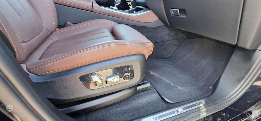 Melns BMW X5 2021 Šauļi, ar dzinēja tilpumu 2.99 L un nobraukumu 73 tūkst. km par 55000 €, foto 22 vietnē AUTOMOTO.COM.LV